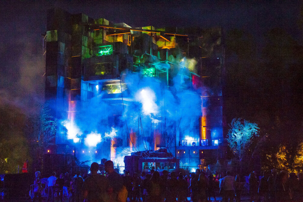 Block9, el área rave de Glastonbury ha revelado su programa completo